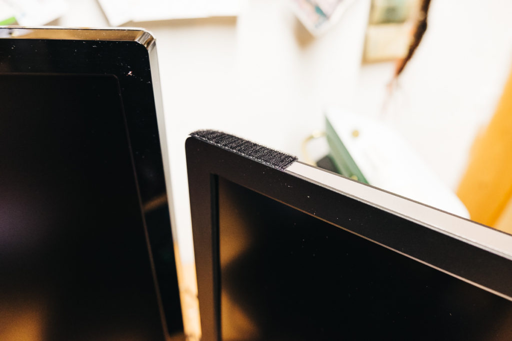 Build your own DIY Monitor Hood for less than 12$!